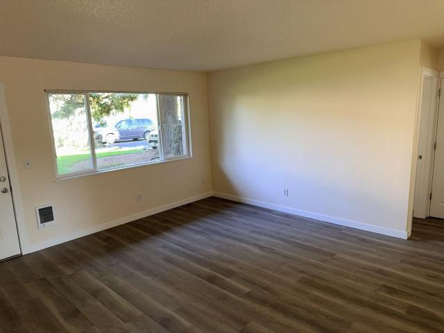 #245 VILLAGE GREEN APTS 2 Bedroom Apartment for Rent at 21985 Sw Sherwood Blvd, Sherwood, OR 97140 Sherwood Tualatin North