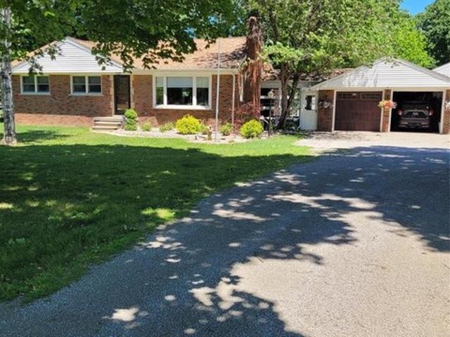 24640 Huron River Dr, Flat Rock, MI 48173