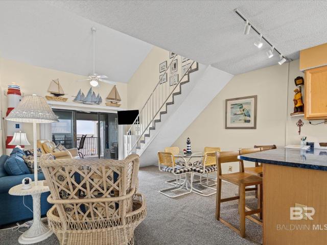 24649 Cross Lane 305