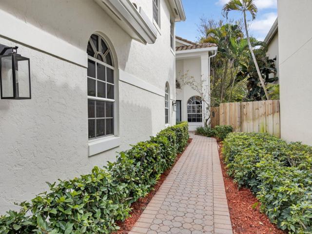 2464 NW 66th Drive, Boca Raton, US, FL