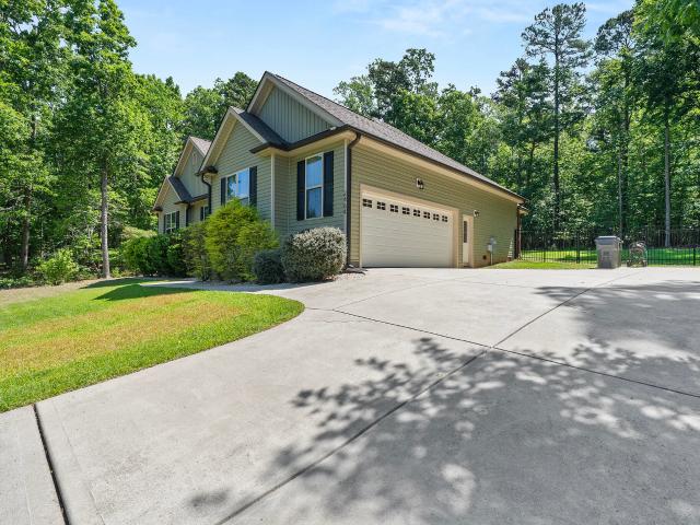 2464 Golden Forest Drive