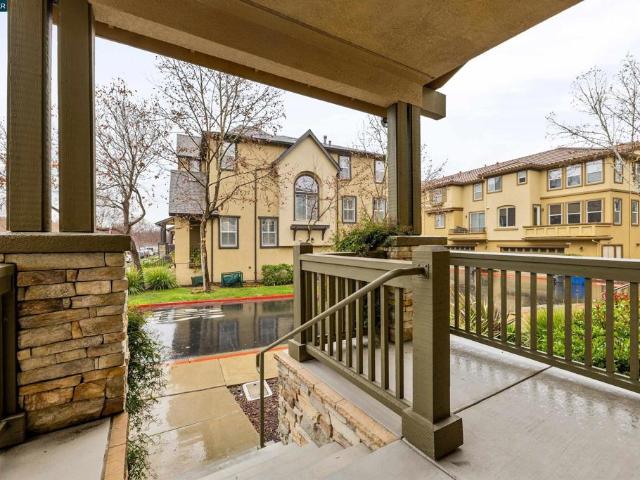 2464 Millstream Ln