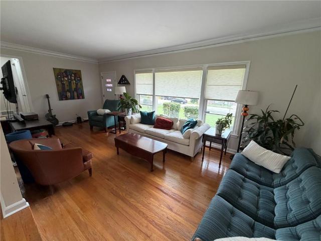 2465 Miriam Lane