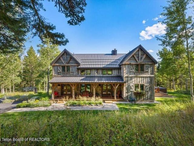 2465 N Fish Creek Rd, Wilson, WY 83014