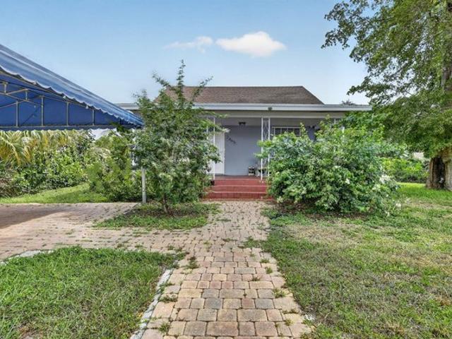 2465 Taylor St, Hollywood, FL 33020