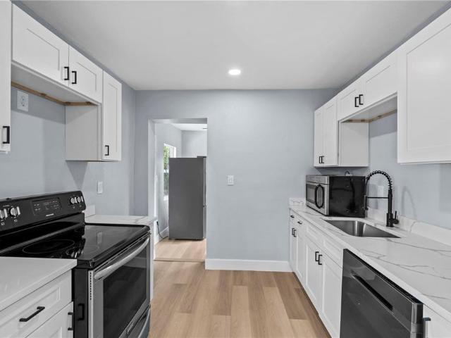 2465 16th Ave S, St. Petersburg, FL 33712 | MLS #TB8465 | Compass