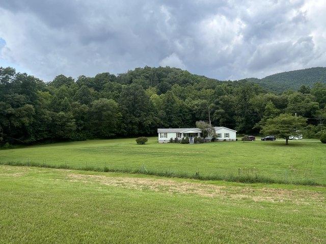 24667 N 119 Hwy, Cumberland, KY 40823