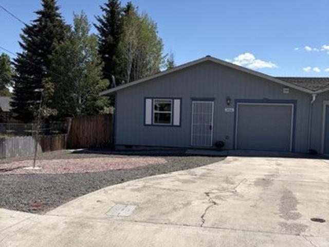 2466 SW 26th St, Redmond, OR 97756