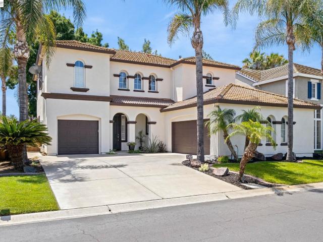 2466 Yosemite Way