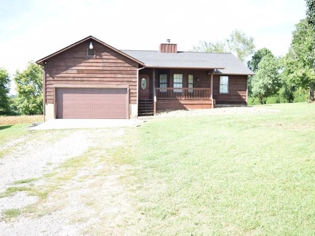 2467 Outlaw Rd, Woodlawn, TN 37191