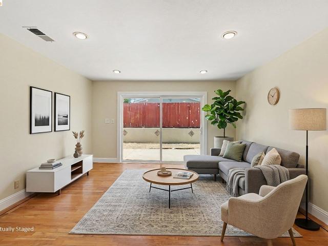2467 Tanager Cir