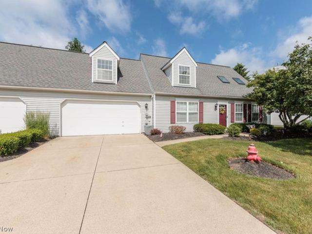 24683 Thicket Ln Unit 11, Olmsted Falls, OH 44138
