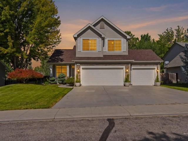 2468 E Heatherfield Ct, Eagle, ID 83616