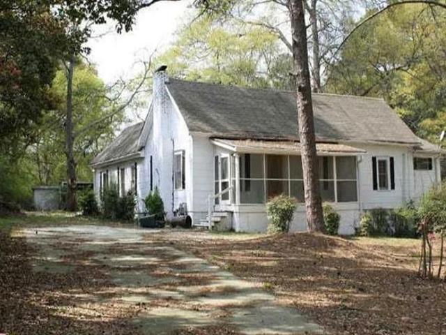 2468 Pine Lake Pl, Tucker, GA 30084