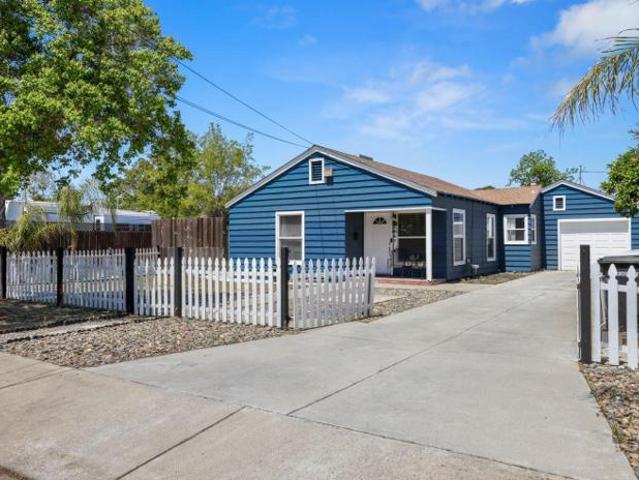 2469 Magnolia St, Ceres, CA 95307