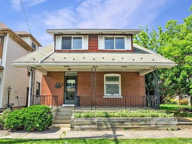 2469 Birch St, Wilson Borough, PA 18042