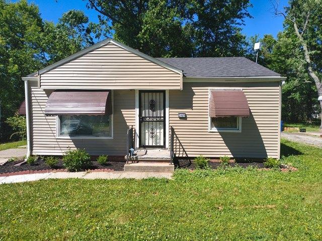 2469 Greenvale Rd, Cleveland, OH 44121