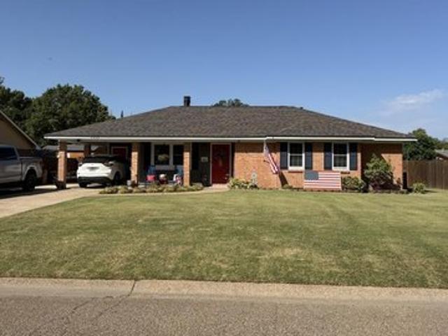 2469 Hummingbird Dr, Greenville, MS 38701