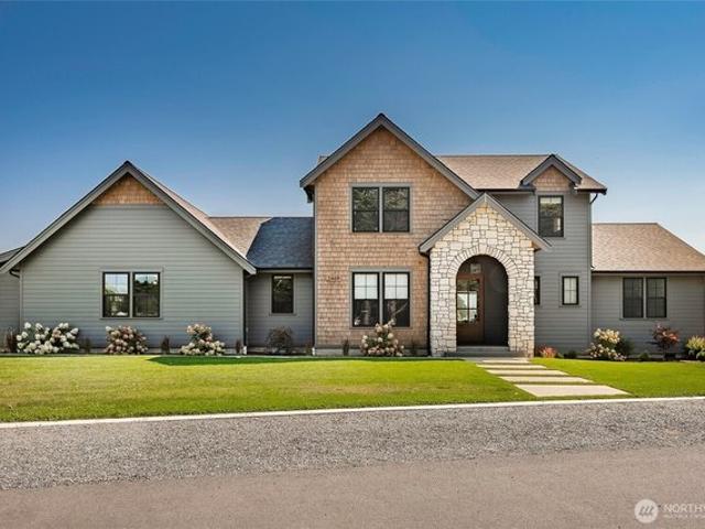 2469 River Rock Dr, Everson, WA 98247