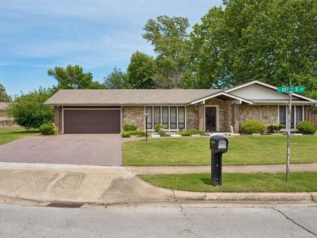 2469 S 107th East Ave, Tulsa, OK 74129