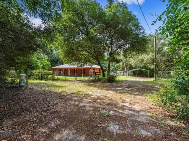24607 Polar Bear Rd, Paisley, FL 32767