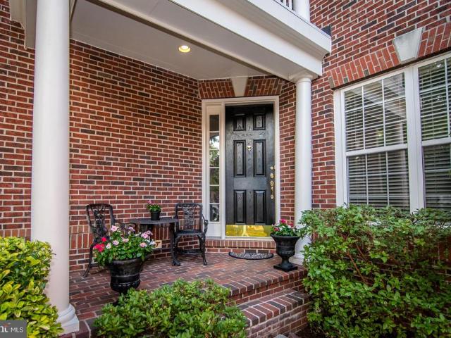 2460 Cypress Green Lane