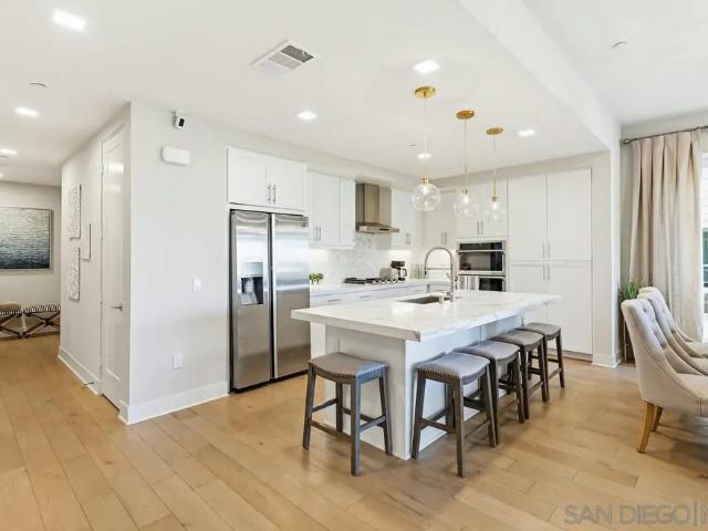 Apartment: MLS #260006