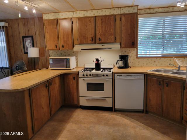 2460 E Main St, Unit B6, Mesa, AZ 85213 | MLS #7020 | Compass