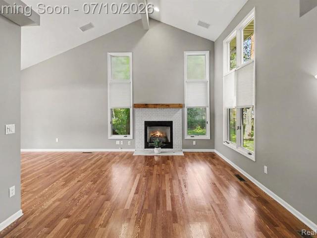 2460 Livernois Drive