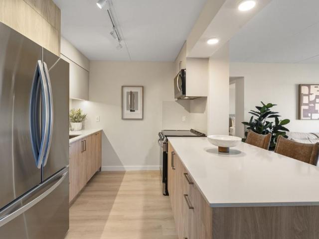 2460 Peachtree Road NE PH 09