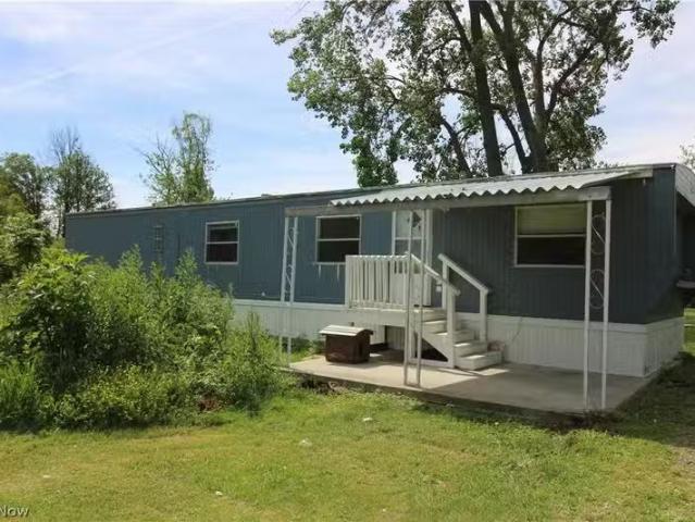 2460 W 3 MILE CROSSING RD, PORT CLINTON, OH 43452 Single Famil.