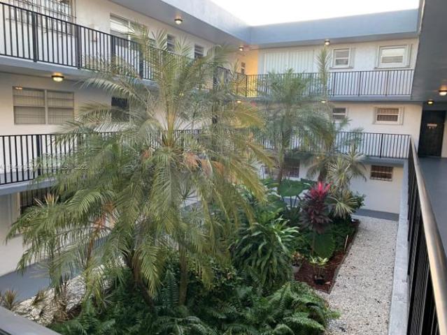 2460 18th Ave SW #1205, Miami, FL 33145