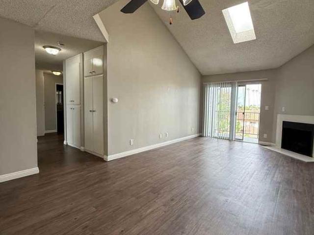24617 3 Bedroom Apartment for Rent at 617 E 97th St, Inglewood, CA 90301