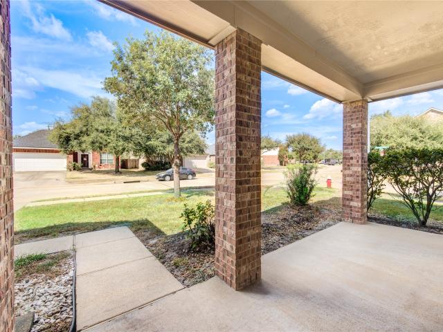 24615 Lakecrest Bend Drive