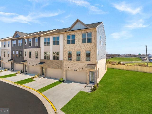 2461 Mystic Maroon Terrace