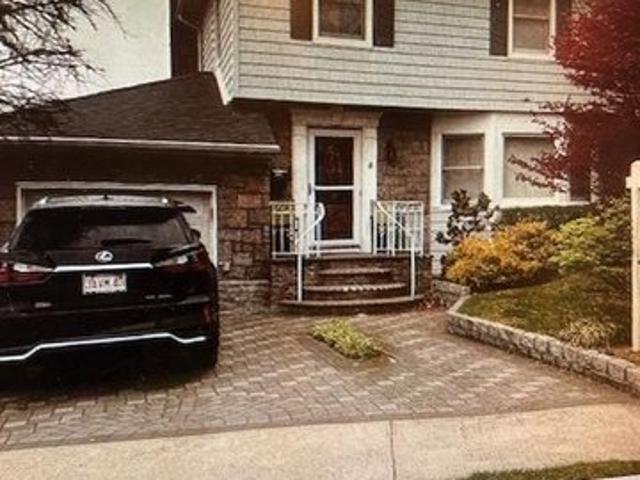 2461 st Ave, Little Neck, NY 11362