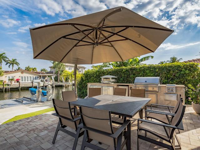 2461 SE 10th St, Pompano Beach, FL 33062 | MLS #B26000