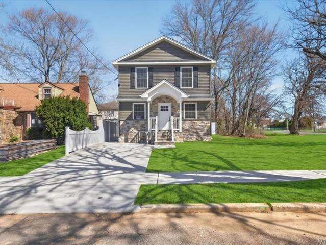 2461 Third Ave, East Meadow, NY 11554