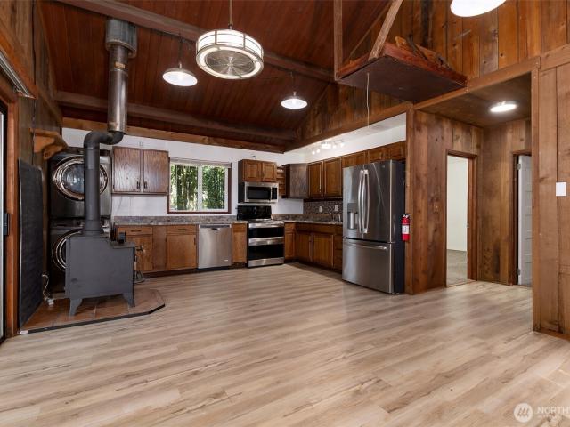 2461 W Deegan Road W