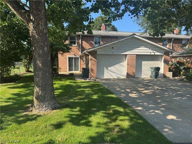 24620 Clareshire Dr Unit 3A, North Olmsted, OH 44070