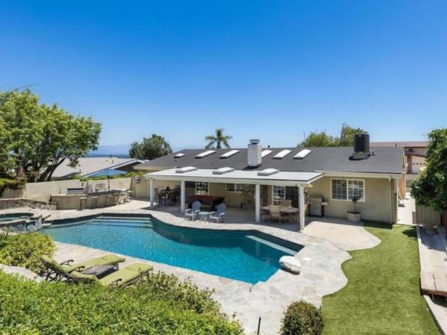 24625 Gilmore St, West Hills, CA 91307