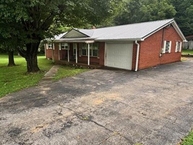 2462 McBride Rd, Morristown, TN 37814