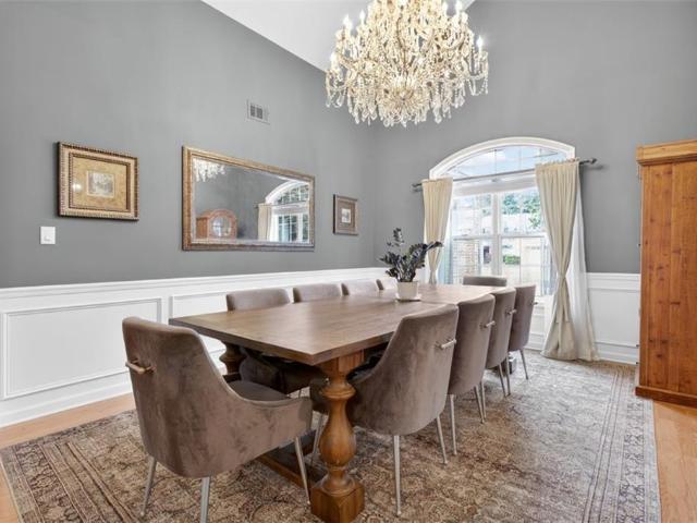 2462 Oak Bluff Drive