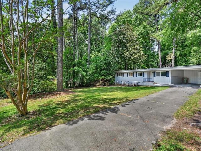 2462 Skyland Trail NE