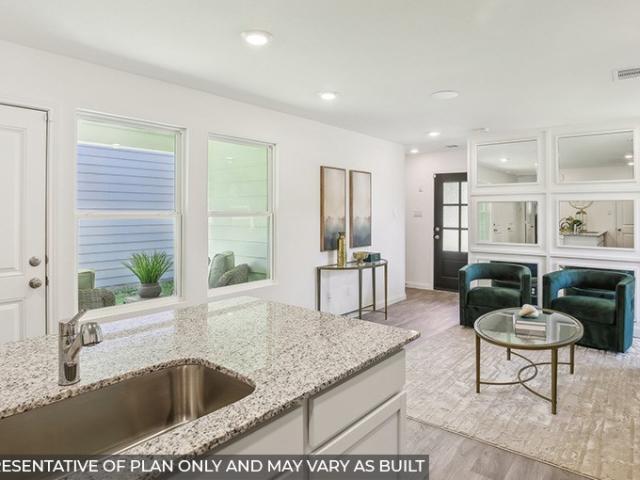 2462 Twin Court