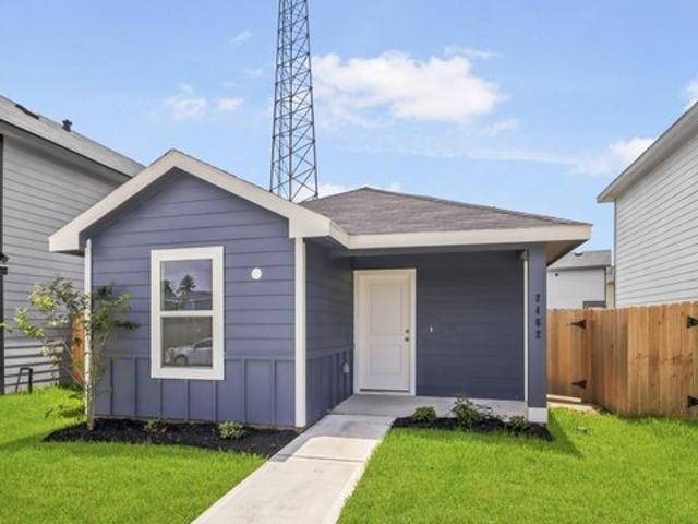 2462 Twin Ct, Splendora, TX 77372