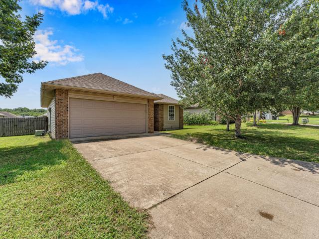 2462 W Cedar Creek Drive