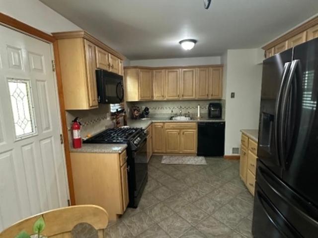 2463 Dorchester Rd