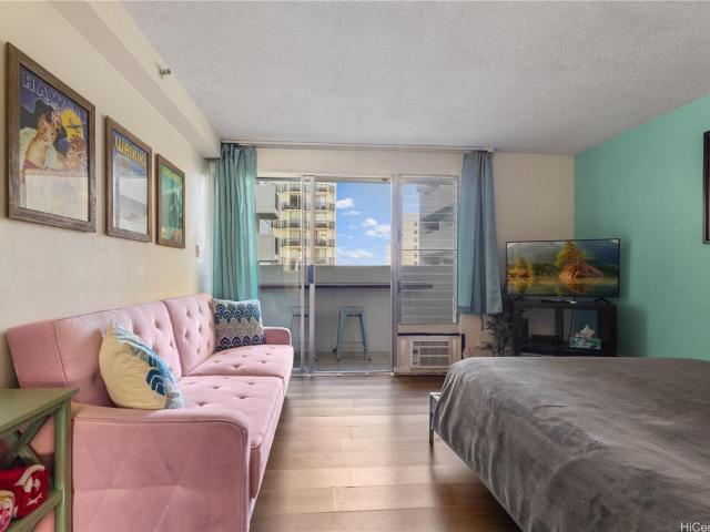 2463 Kūhiō Ave, Unit 905, Honolulu, HI 96815 | MLS #202527 | Compass