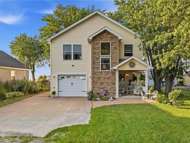 2463 Lake Rd, Ransomville, NY 14131